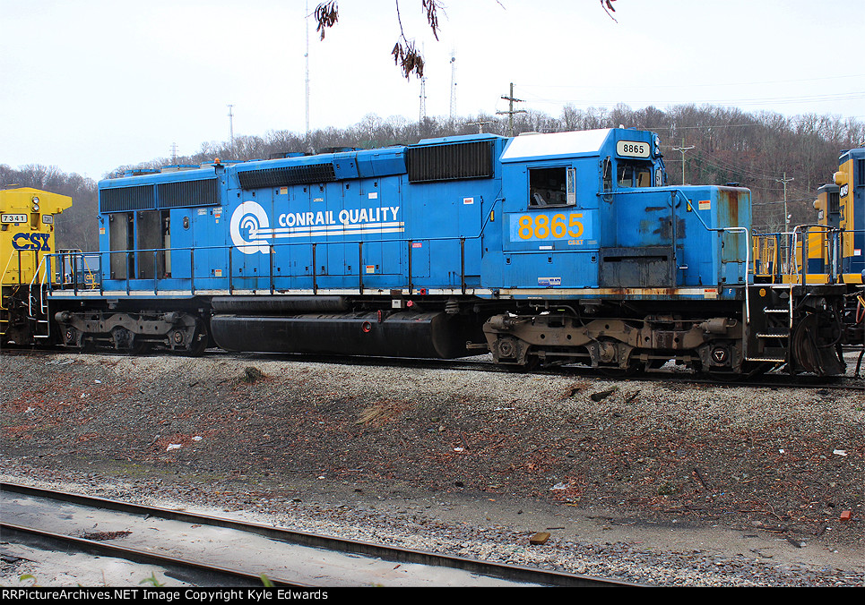 CSX SD40-2 #8865 "CRQ"